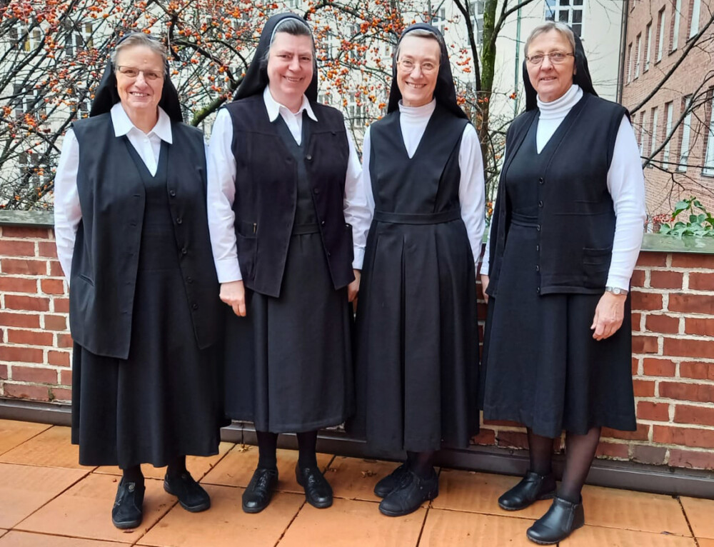 Pfarrfest in Weiden, Pfarrei St. Josef – und wir Schulschwestern waren voll dabei! – Arme ...