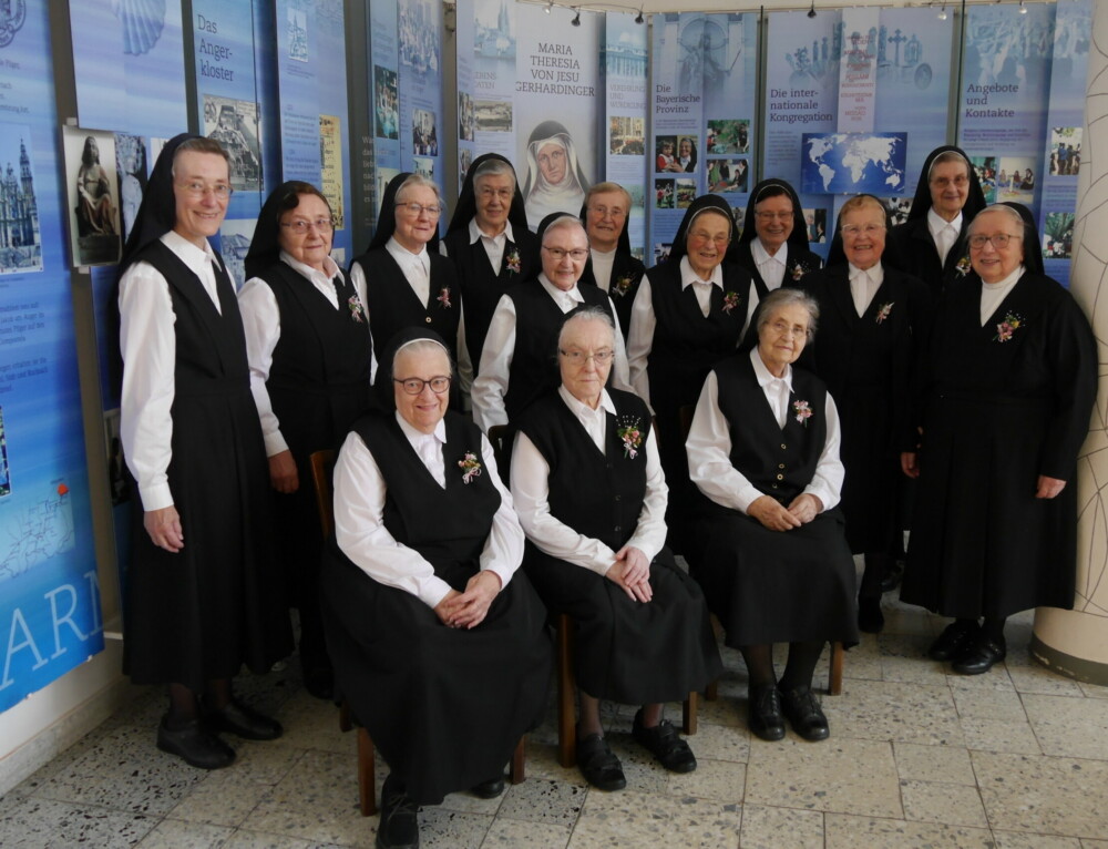 Pfarrfest in Weiden, Pfarrei St. Josef – und wir Schulschwestern waren voll dabei! – Arme ...