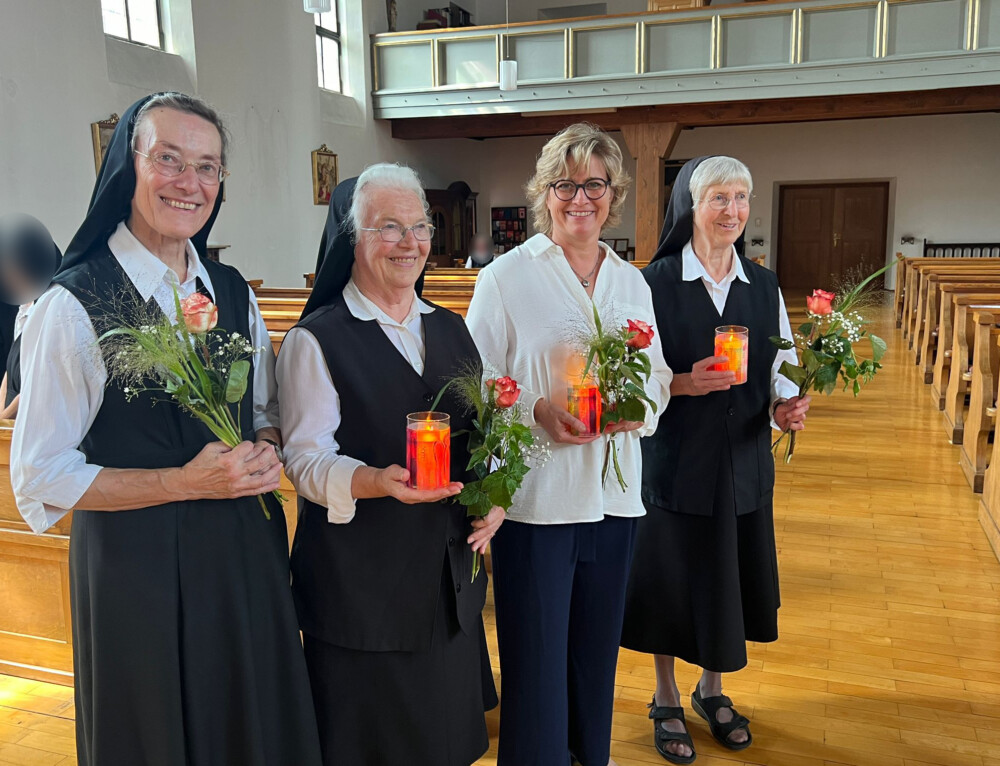 Pfarrfest in Weiden, Pfarrei St. Josef – und wir Schulschwestern waren voll dabei! – Arme ...